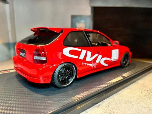 IG2680 1:18 Honda Civic(EK9) Type R Red [Width 9 Length 23 Height 7 cms]