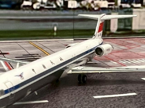 JCWings 1:400 CAAC MD-82 B-2101 XX40097 [Width 8 Length 11 Height 2 cms]