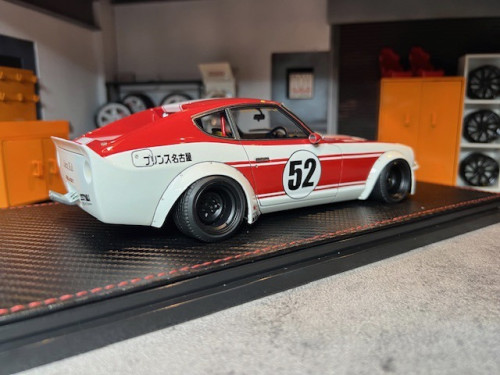 IG1295 1:18 LB Works Fairlady Z(S30)White With Mr.Kato [Width 10 Length ...