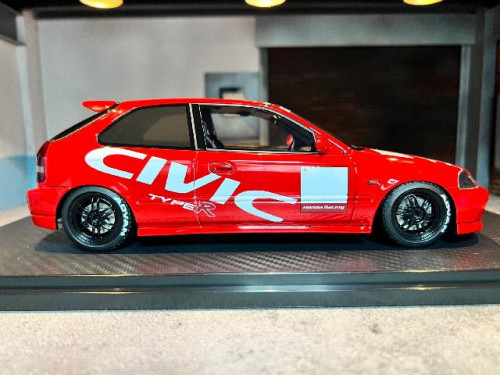 IG2680 1:18 Honda Civic(EK9) Type R Red [Width 9 Length 23 Height 7 cms]