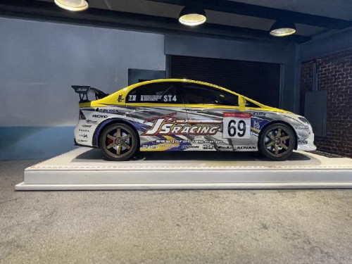 One Model: 20C02-01 1:18 FD2 Js Racing [Width 10 Length 25 Height 7 cms]