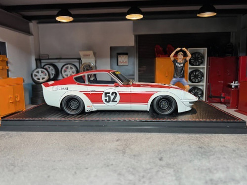 IG1295 1:18 LB Works Fairlady Z(S30)White With Mr.Kato [Width 10 Length ...